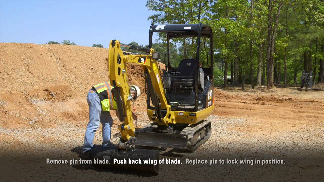 Mini Excavator Operating Tips: Undercarriage Extension | Peterson CAT