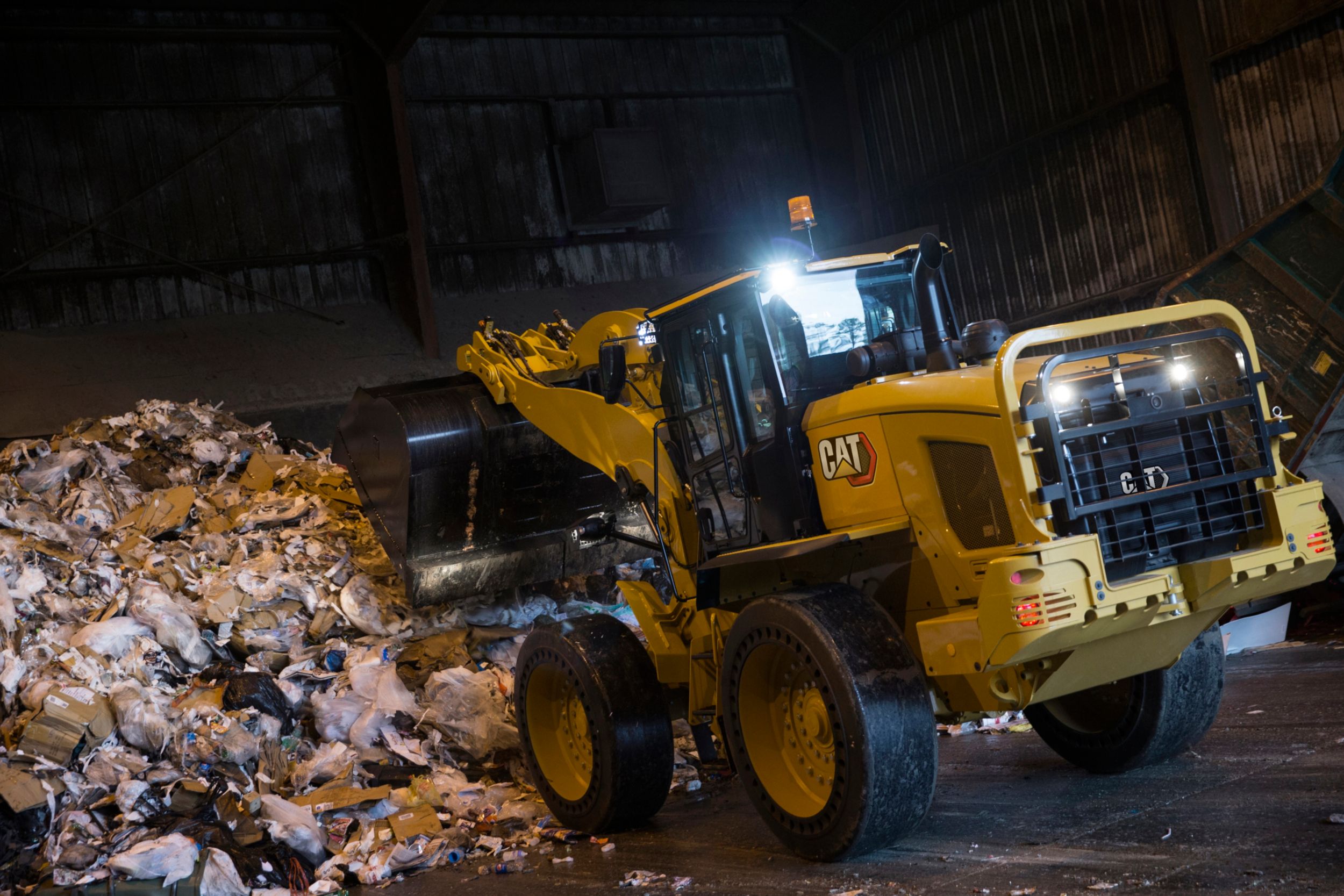 938M Waste Handler | Peterson Cat