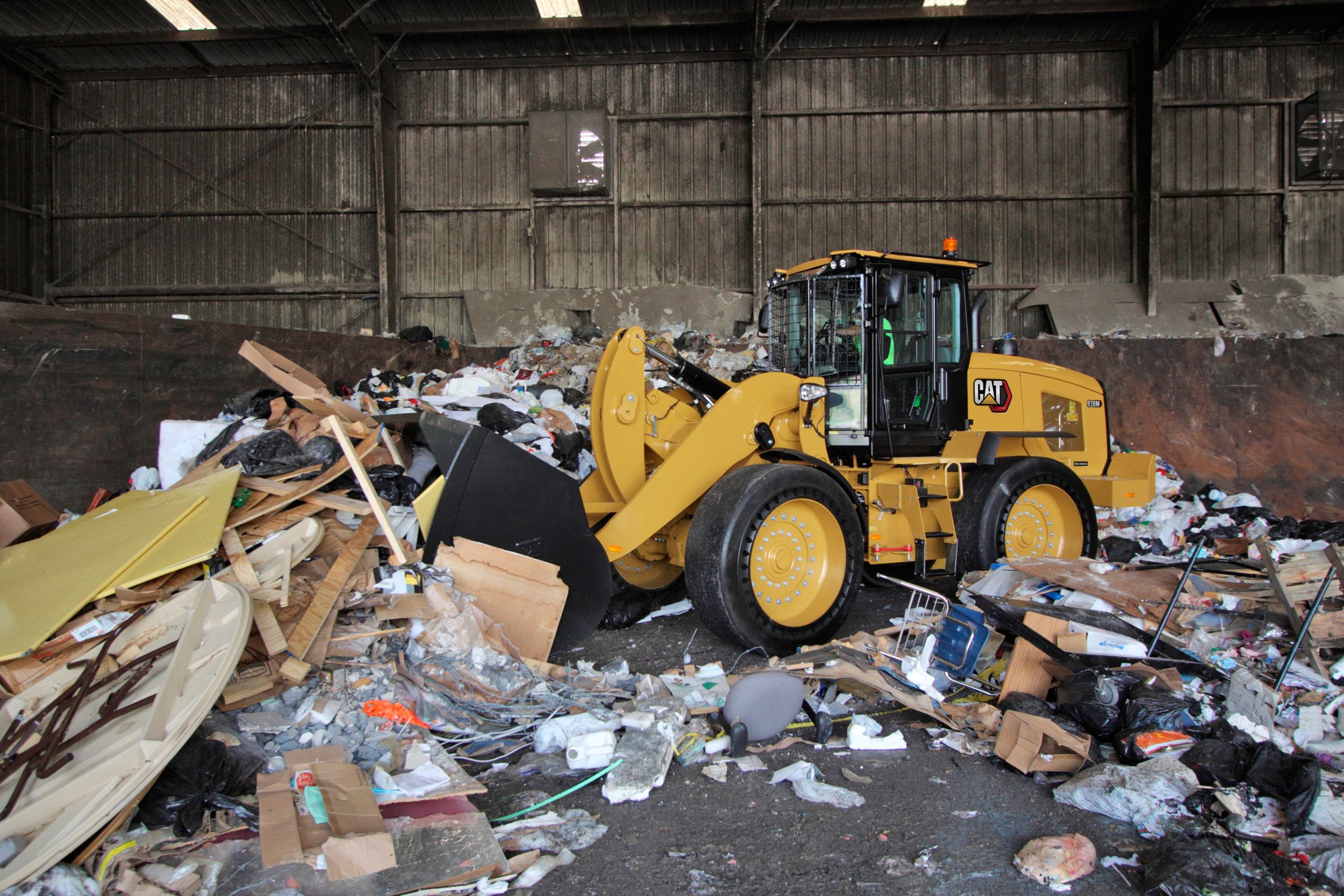 938M Waste Handler | Peterson Cat